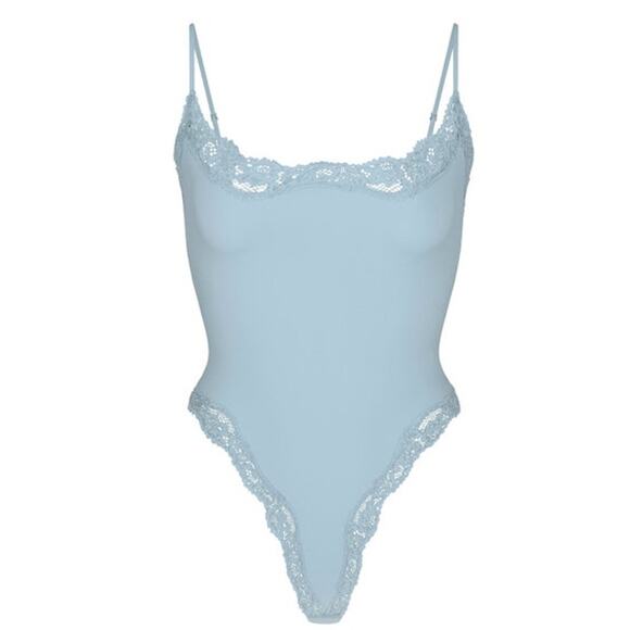 SKIMS | Tops | Skims Lace Fits Everybody Lace Bodysuit Womens Size L ...